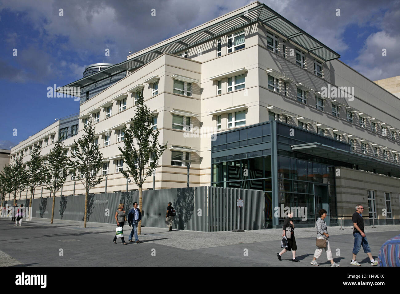 American embassy architecture hi-res stock photography and images - Alamy