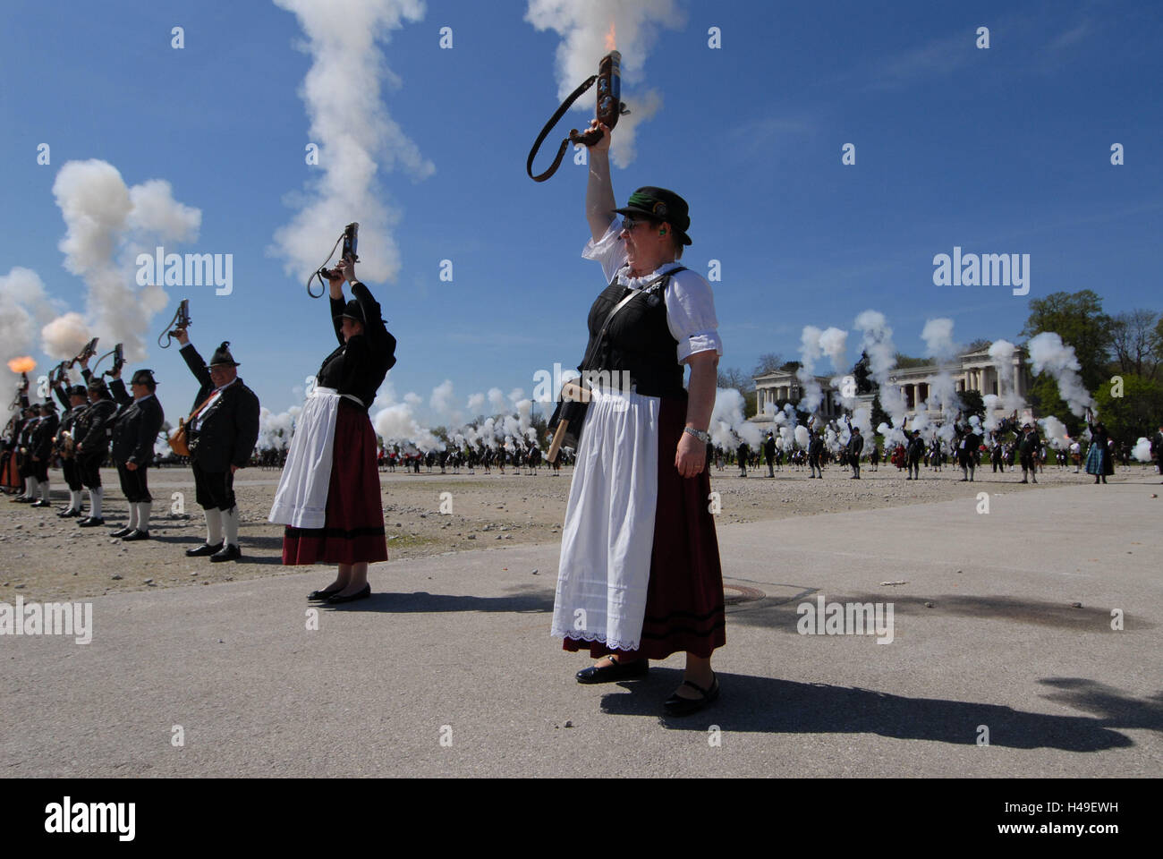 Germany, protection, guns, fire, no model release, people, locals ...