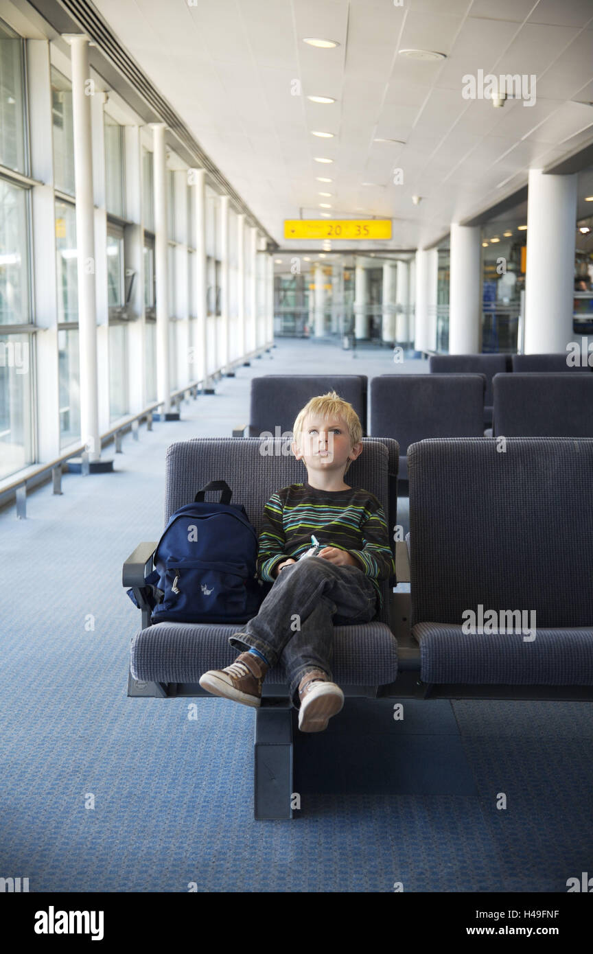 Airport, waiting range, boy, sit, backpack, person, child, only ...