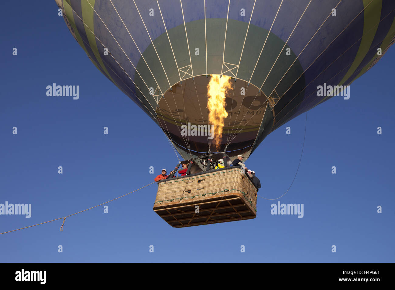 Jordan, wadi rum, hot-air balloon, balloon drive Stock Photo - Alamy