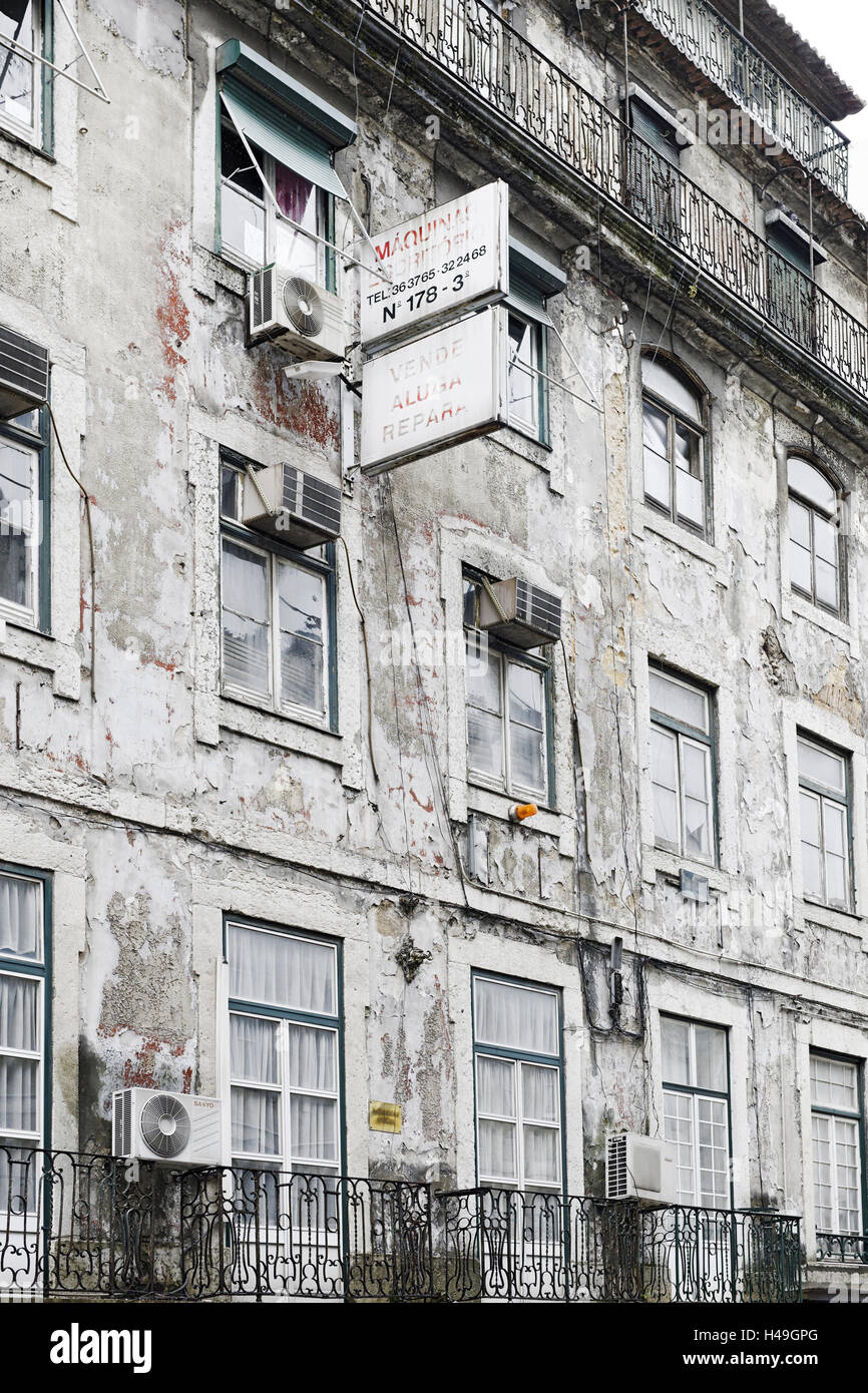 Ramshackle building hi-res stock photography and images - Alamy