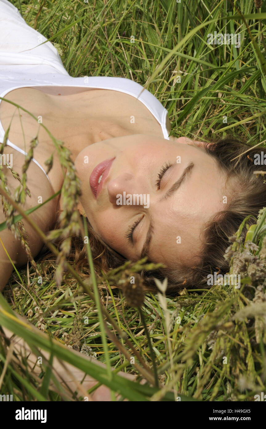 Sleep grass hi-res stock photography and images - Alamy