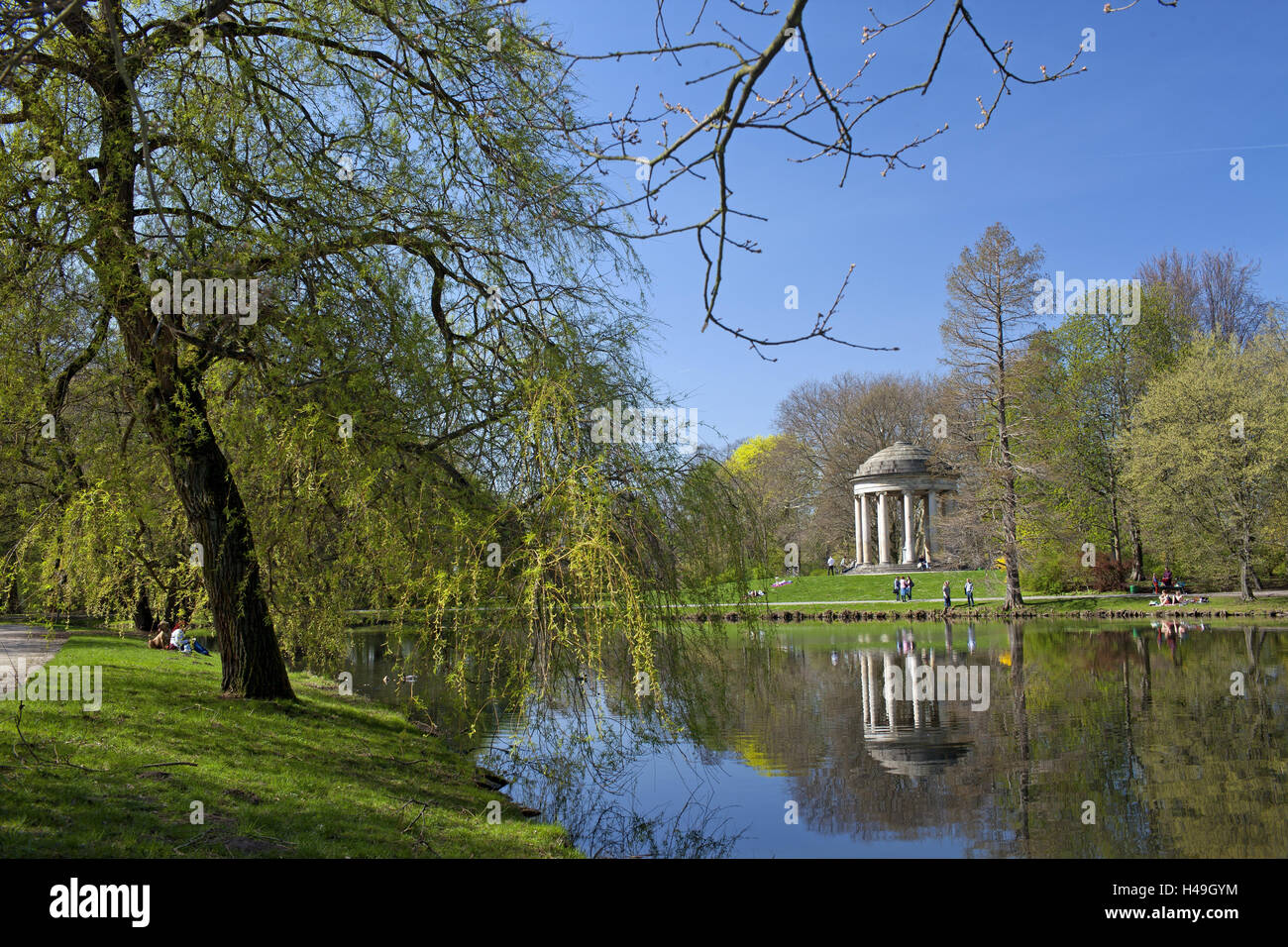 Germany, Lower Saxony, Hannover, Georgengarten, Leibniz Temple, spring ...