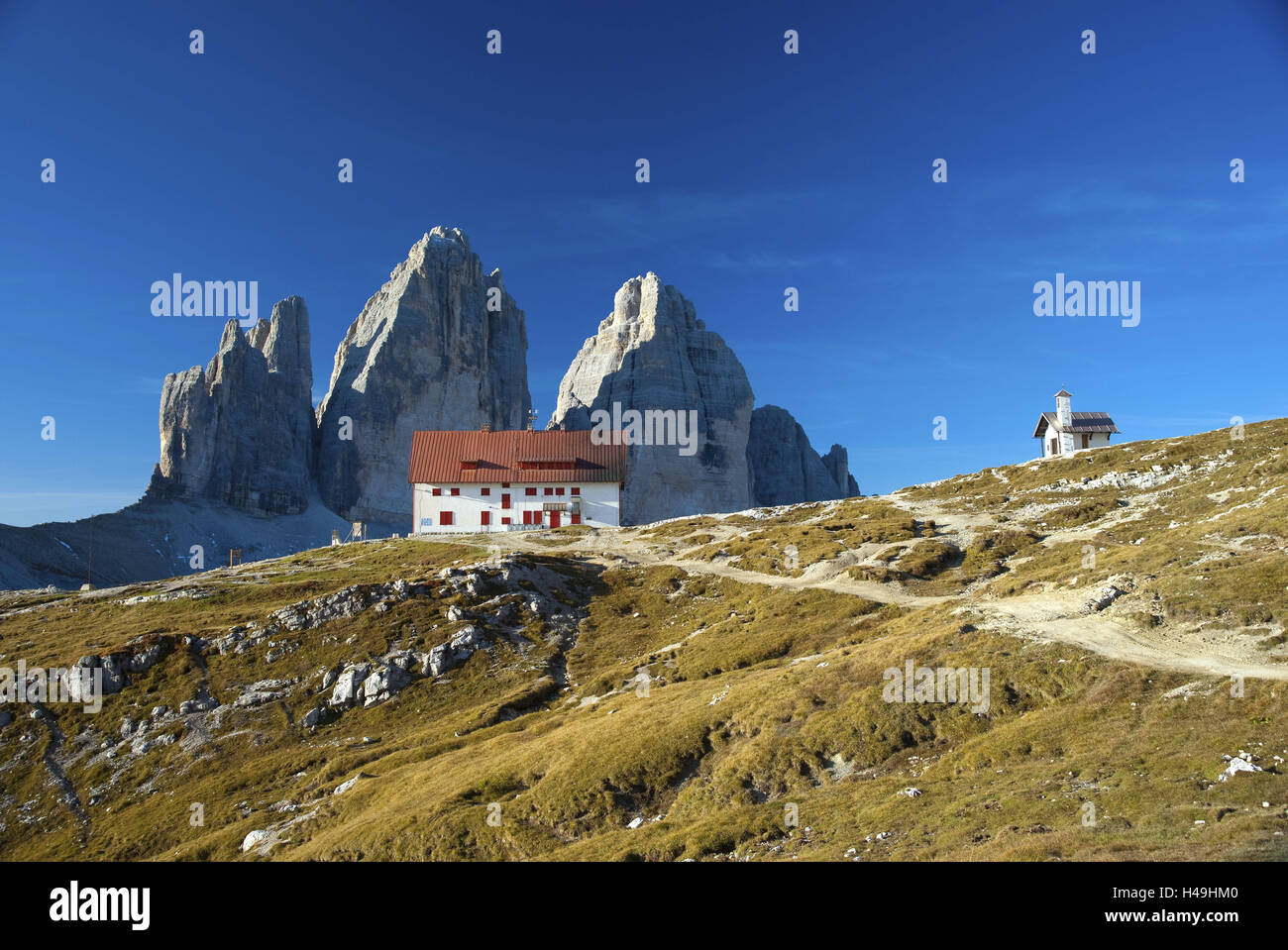 Three pinnacles hut hi-res stock photography and images - Alamy
