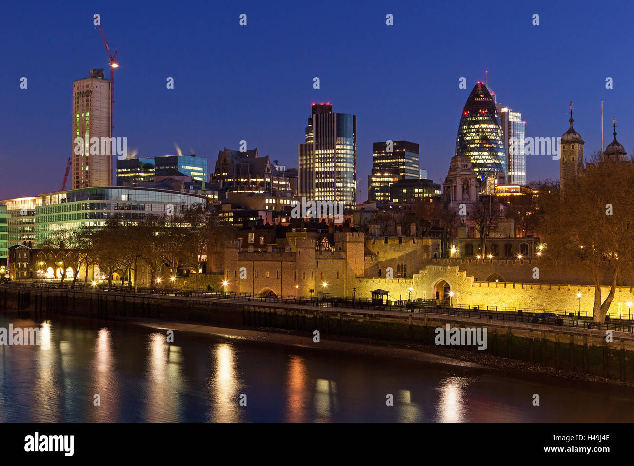 UK, London, skyline, Tower, night Stock Photo - Alamy