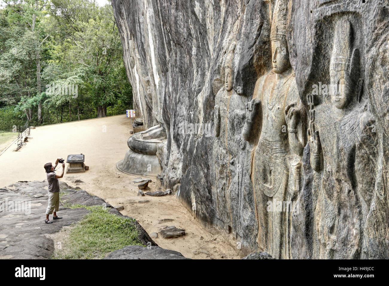 Sri Lanka, Wellawaya, Buduruwagala, Buddhist temple, Buddha chiselled ...