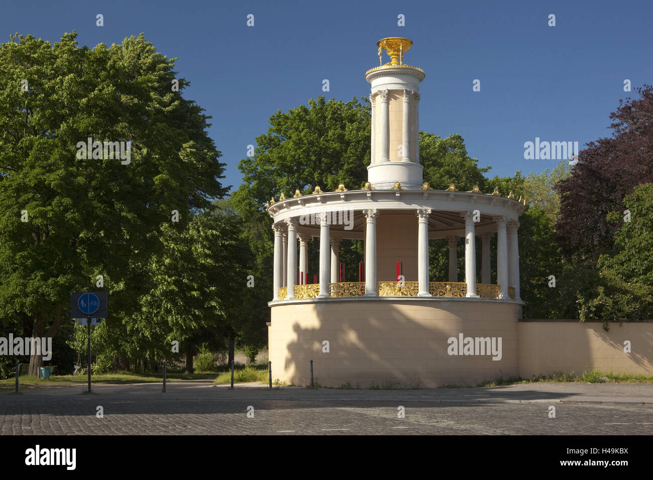 Germany, Berlin, round temple, architecture, structure, park, town ...
