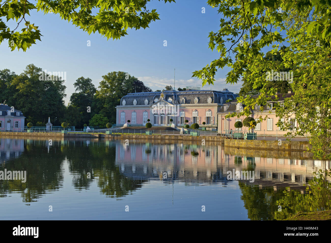 Germany, Rhineland, Dusseldorf, Benrath Palace, castle pond Stock Photo ...