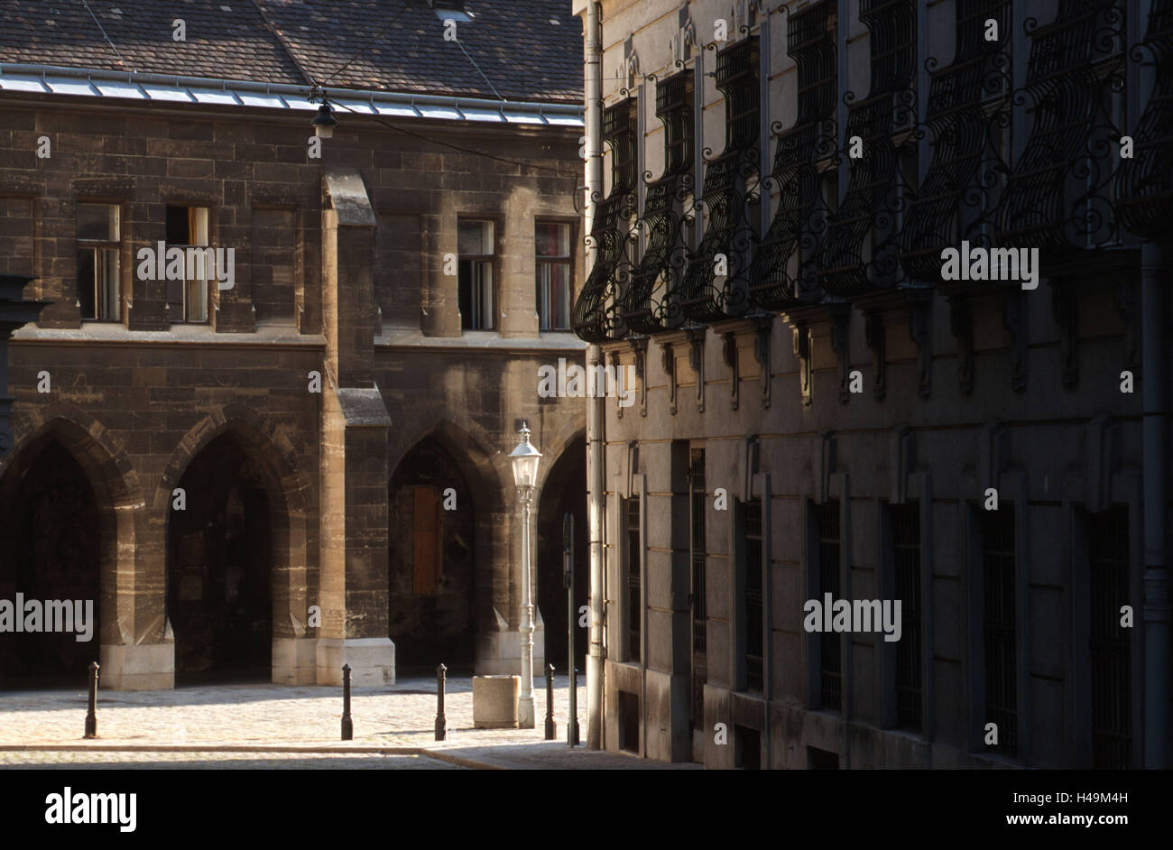Austria, Vienna, medieval architecture in the Minoritenkirche Stock ...