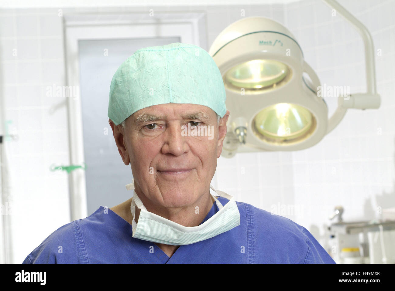 Doctor room lighting hi-res stock photography and images - Alamy