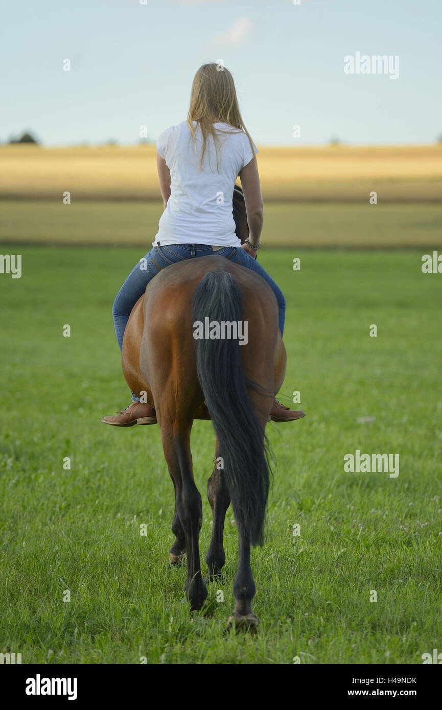 Armless boy hi-res stock photography and images - Alamy