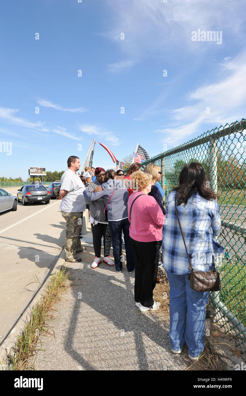 Police hug hi-res stock photography and images - Alamy