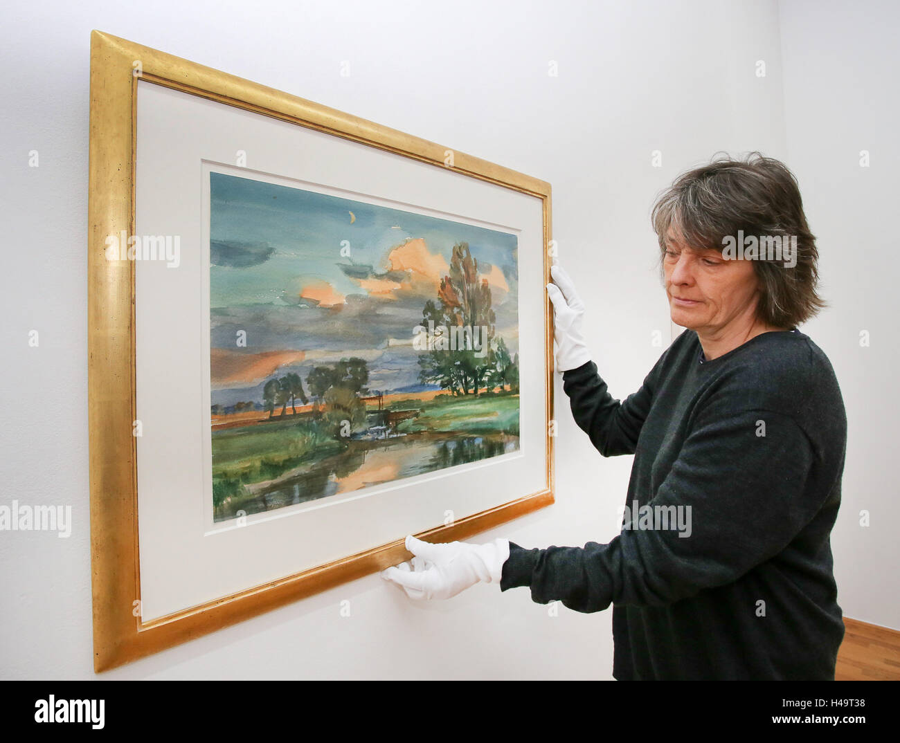 Fischerhude, Germany. 12th Oct, 2016. Director of the Modersohn Museum ...