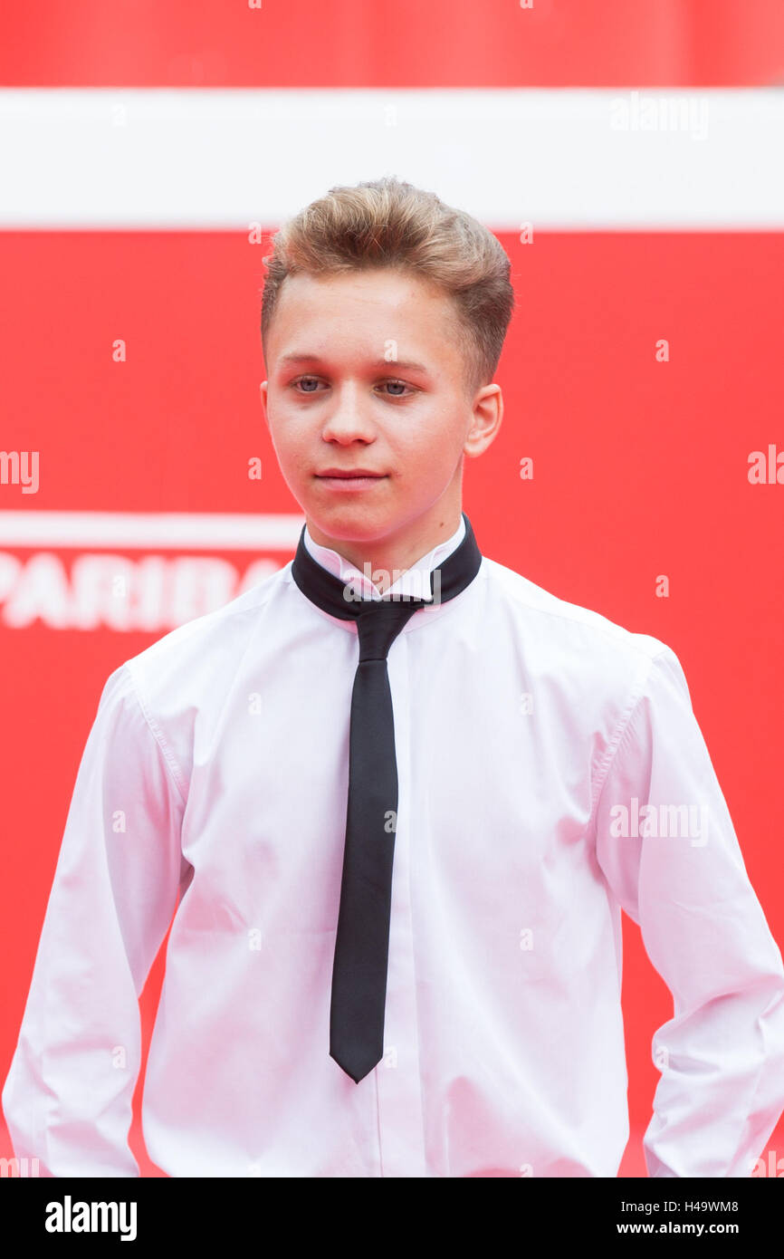 Actor daniel huttlestone hi-res stock photography and images - Alamy