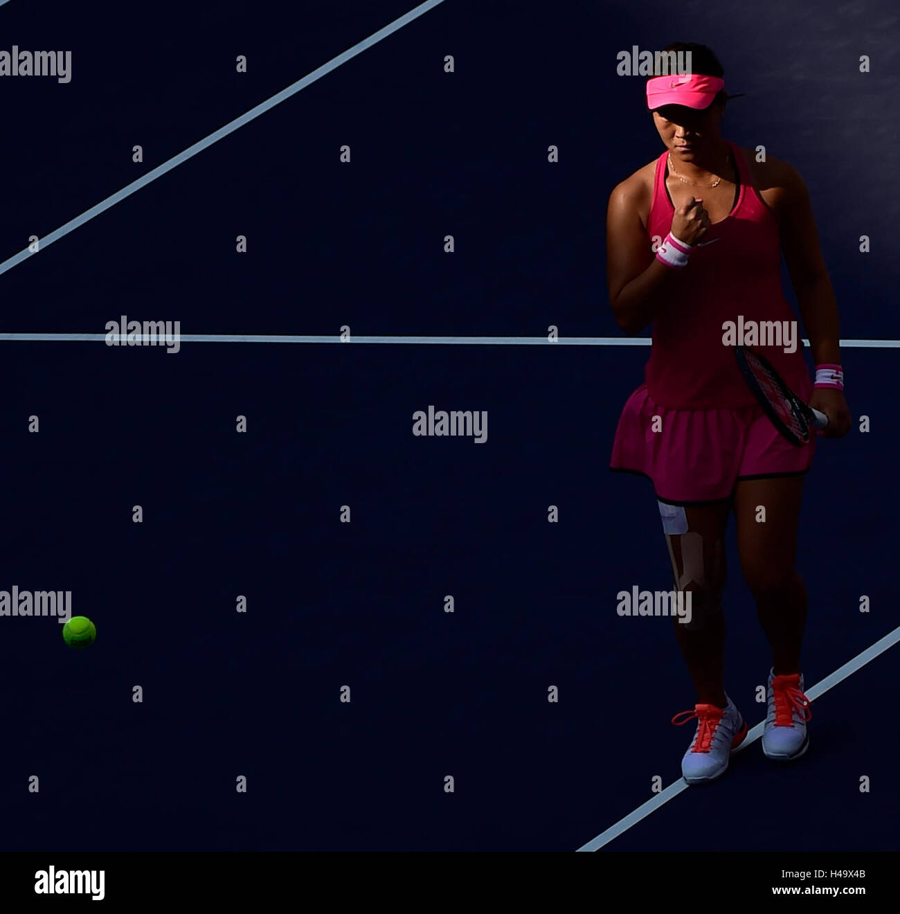 Tianjin, China. 14th Oct, 2016. Han Xinyun of China celebrates during ...