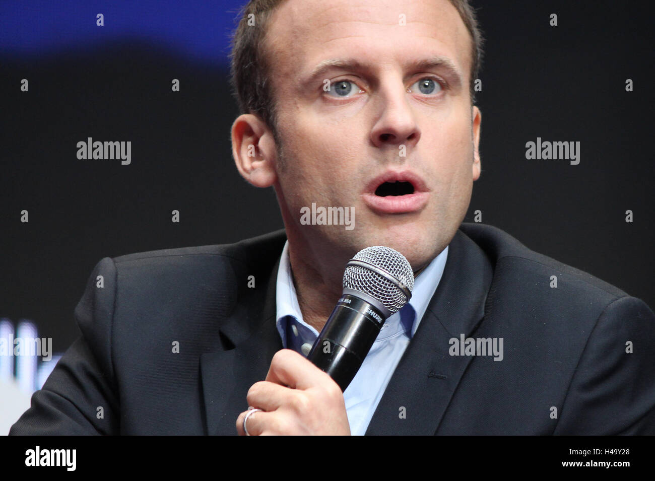Portrait of emmanuel macron hi-res stock photography and images - Alamy