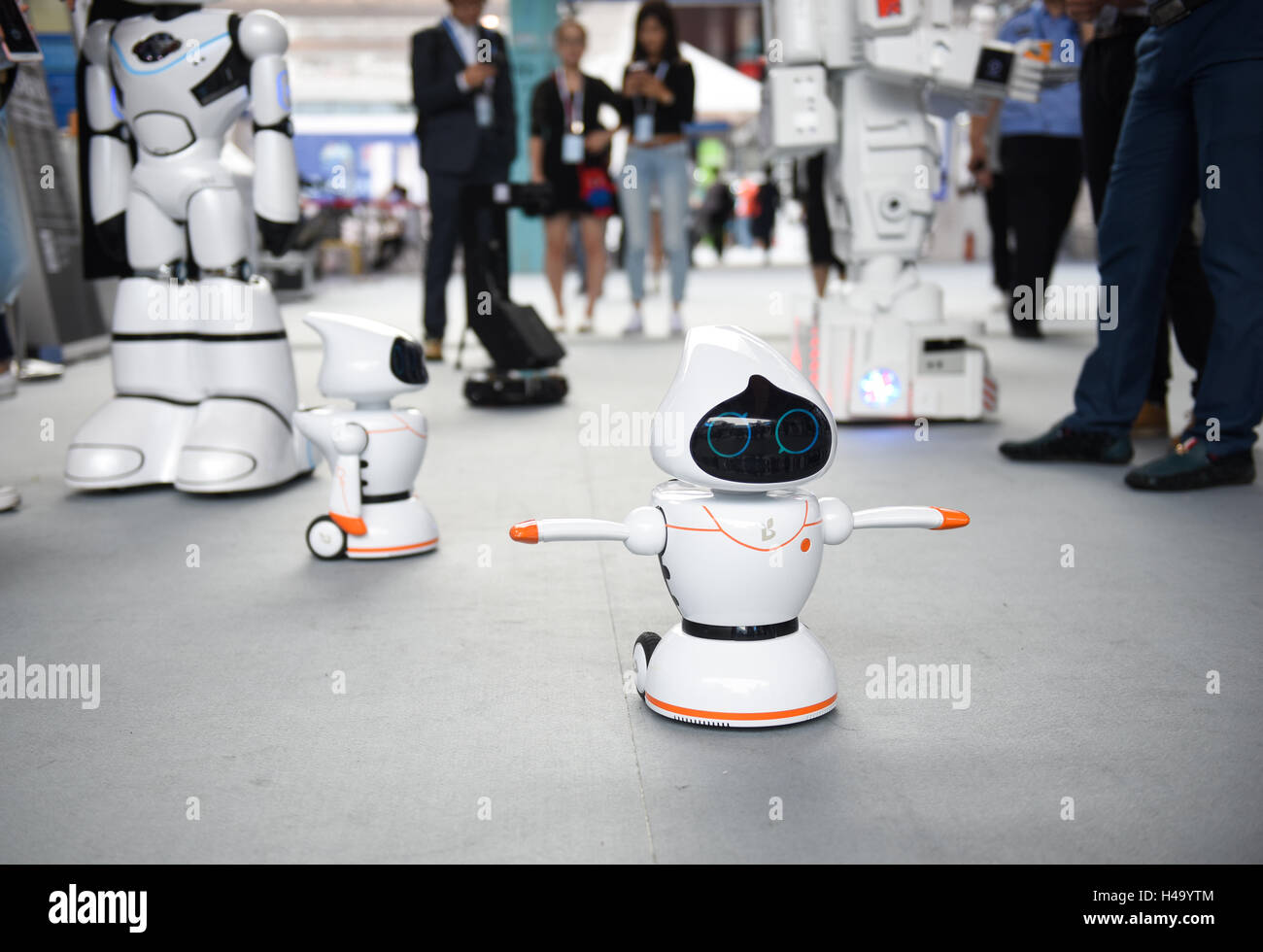 Shenzhen robots hi-res stock photography and images - Alamy
