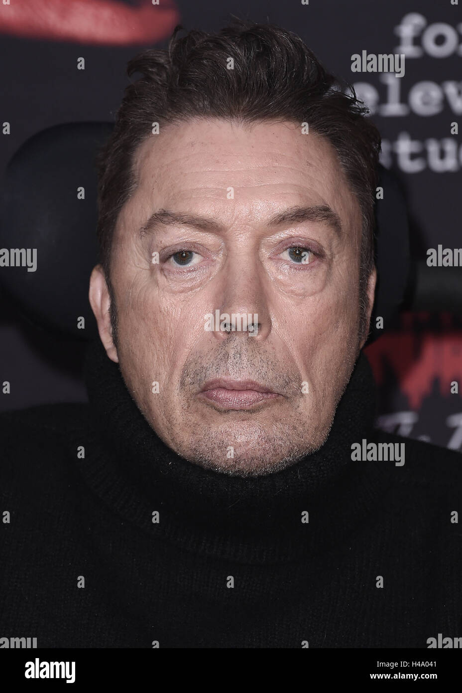 West Hollywood, Ca. 13th Oct, 2016. Tim Curry at the red carpet ...