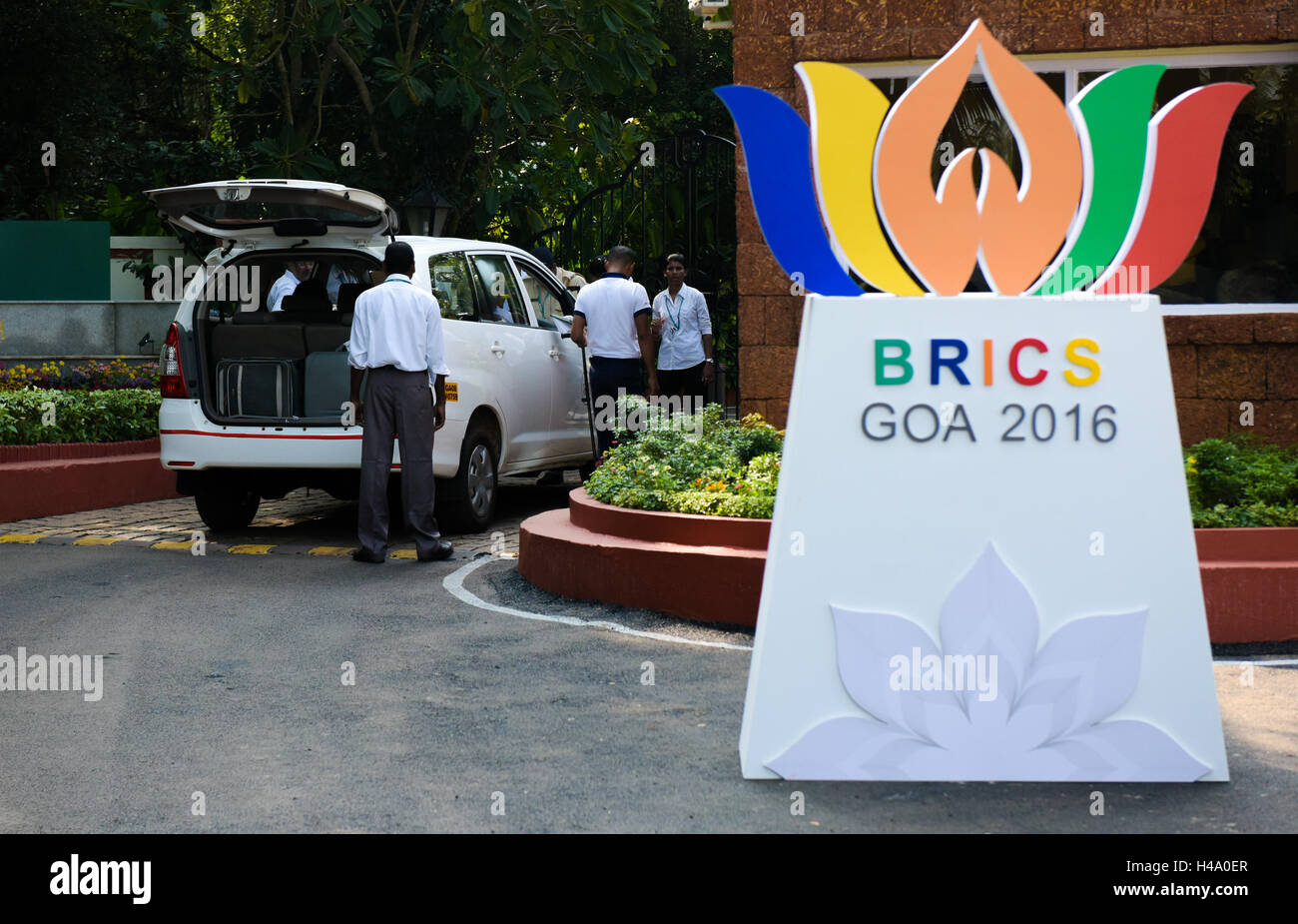 Goa, India. 14th Oct, 2016. Security guards check a vehicle in Goa ...