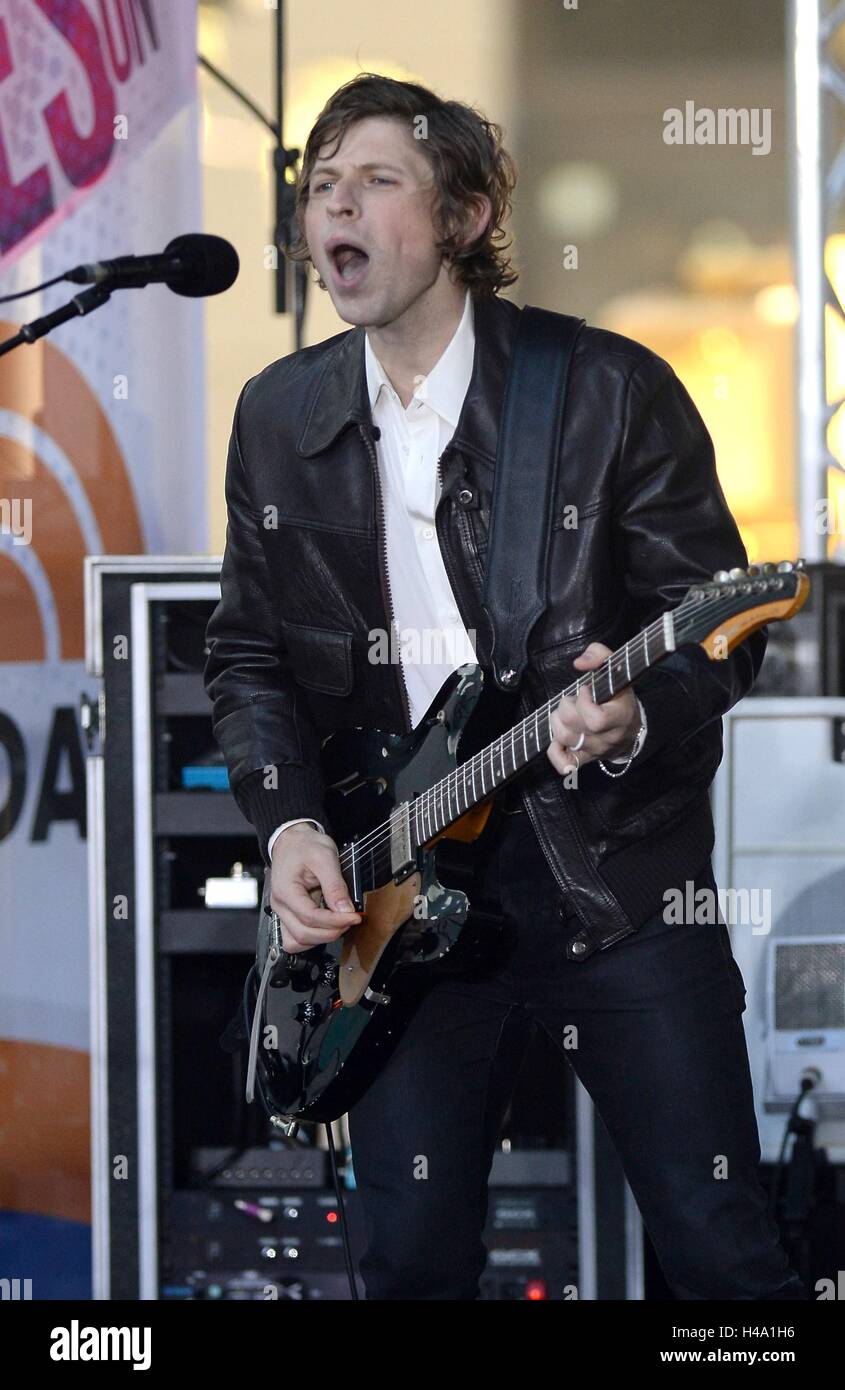 Nbc today show concert with kings of leon hi-res stock photography and ...