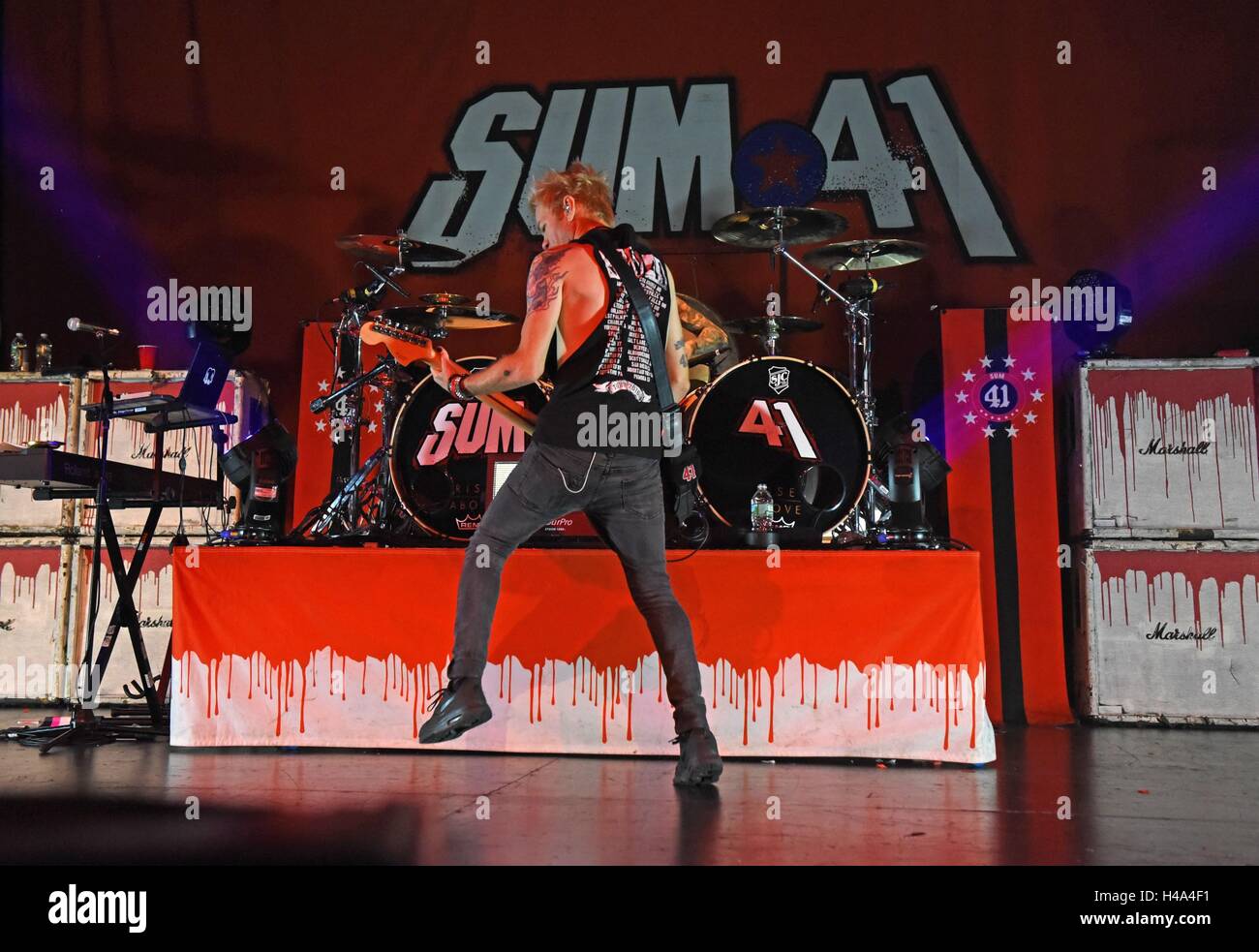 New York, NY, USA. 14th Oct, 2016. Deryck Whibley of Sum 41 on stage ...
