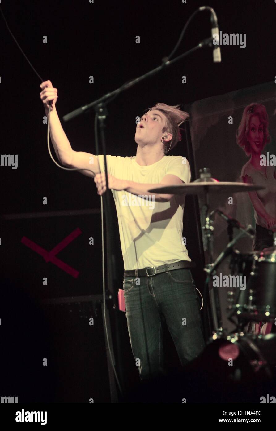 New York, NY, USA. 14th Oct, 2016. Patty Walters of As It Is on stage ...