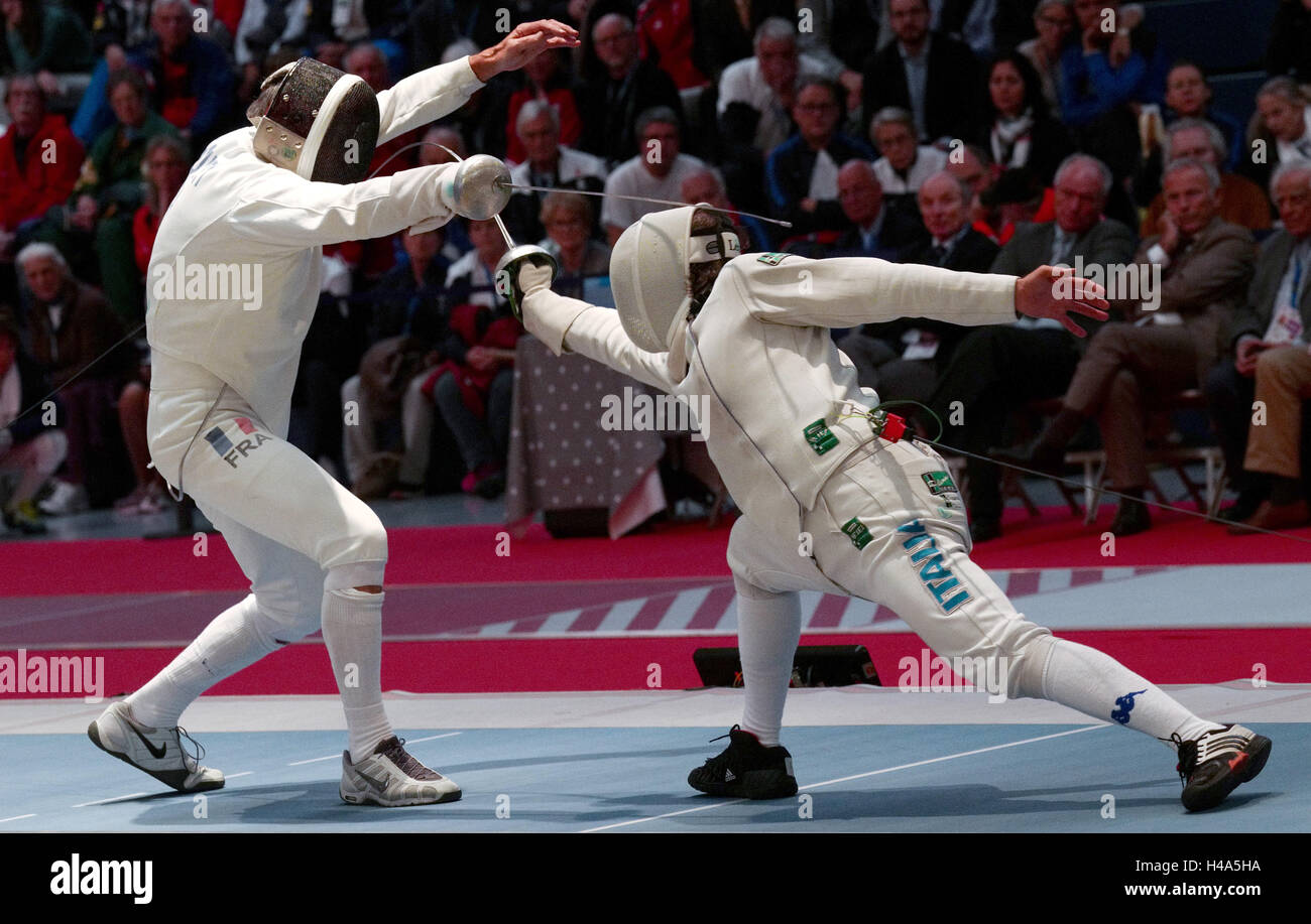 Stralsund, Germany. 14th Oct, 2016. Italian epee fencer Giuliano Pianca ...