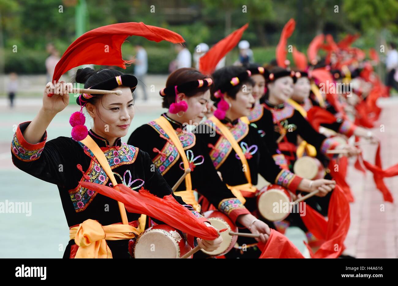 Fu'an, China's Fujian Province. 15th Oct, 2016. Performers play drums ...