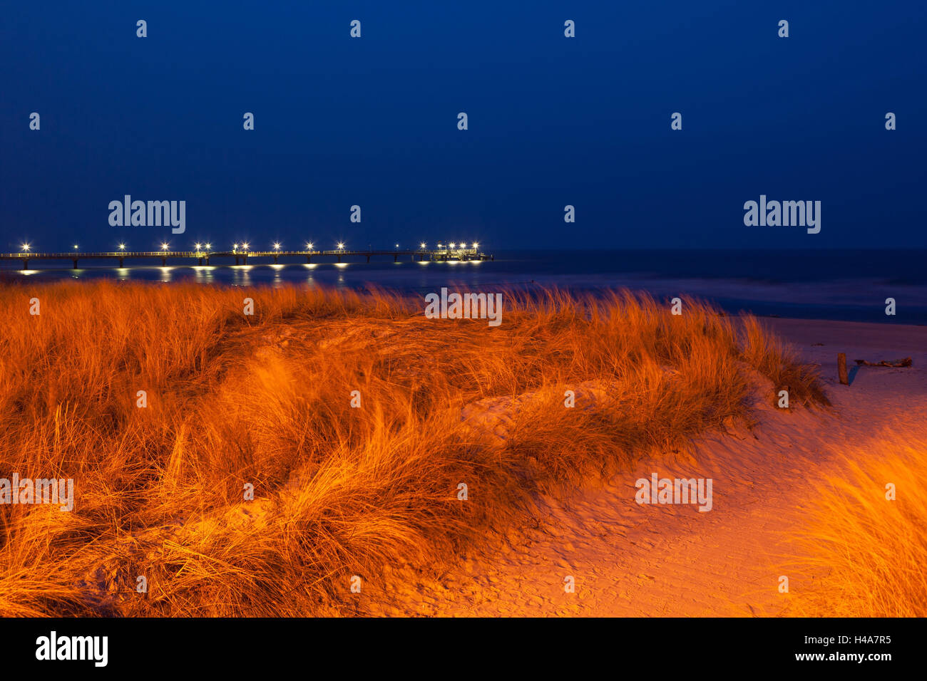 Usedom, Baltic bath Bansin, seafront and sea bridge Stock Photo - Alamy