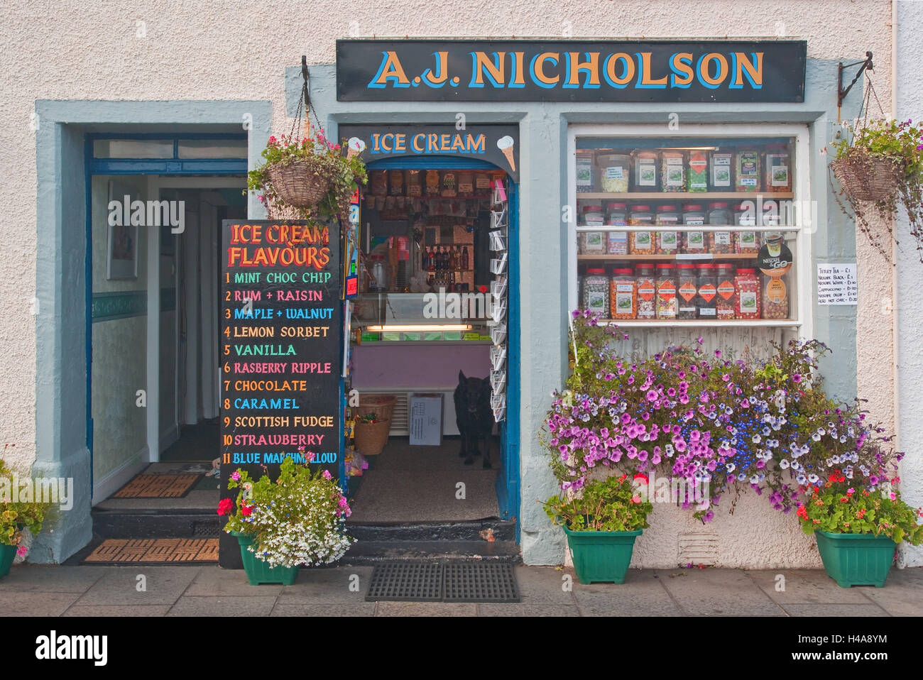 Scotland, Pittenweem, ice cream shop, outside view Stock Photo - Alamy