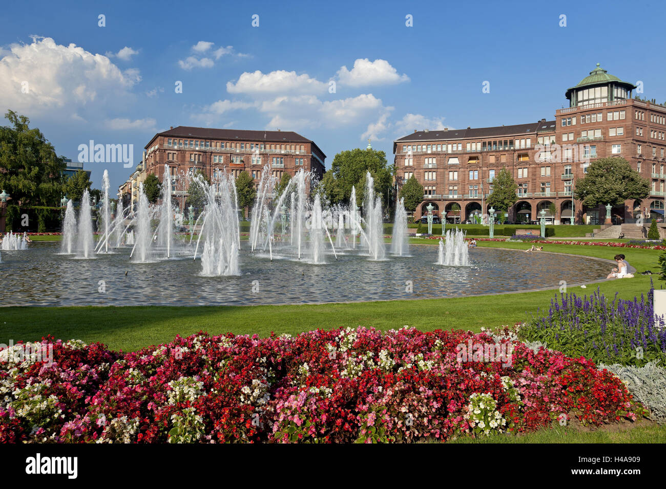 Germany, the Rhine, Baden-Wurttemberg, Mannheim, city centre, water ...