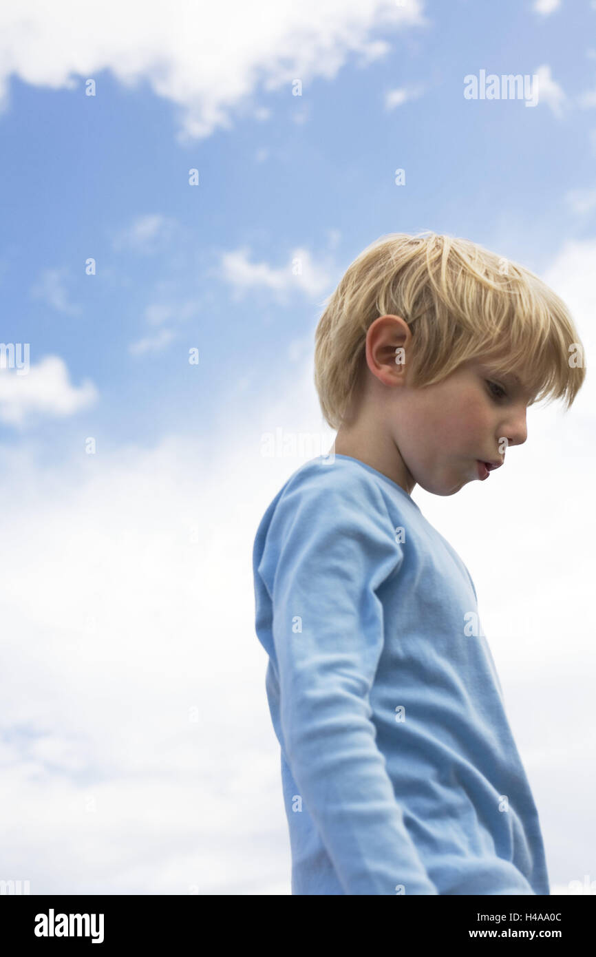 Boy, blond, half portrait, side view Stock Photo - Alamy
