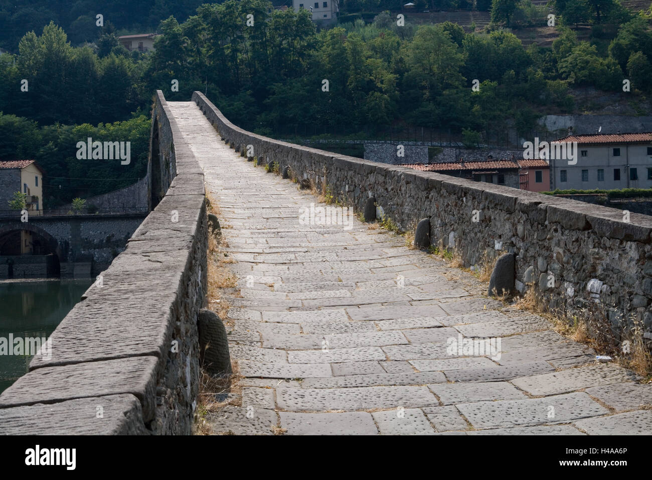 Italy, Tuscany, Serchio, bridge, 'Ponte della Maddalena' Stock Photo ...