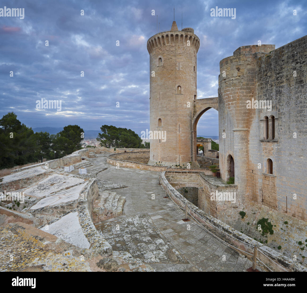 Palma de majorca castle hi-res stock photography and images - Alamy