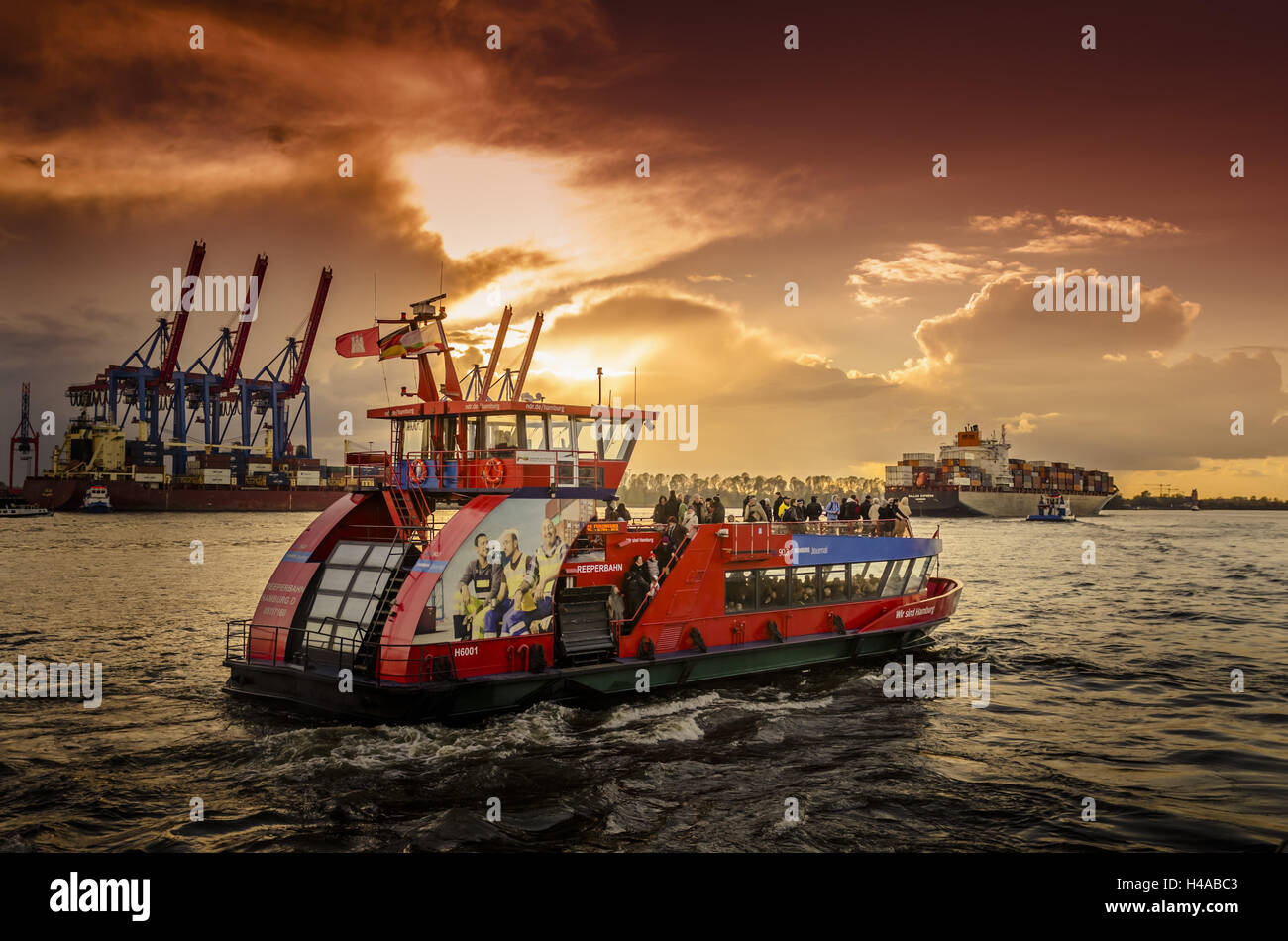 Germany, Hamburg, Elbe, harbour, harbour ferry, HADAG Stock Photo - Alamy