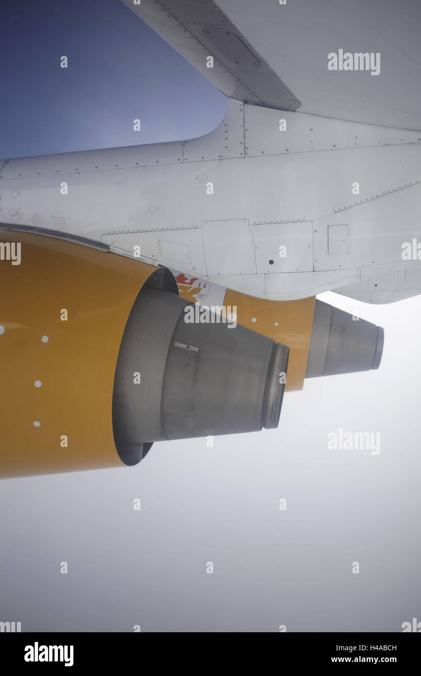 Engines flight hi-res stock photography and images - Alamy