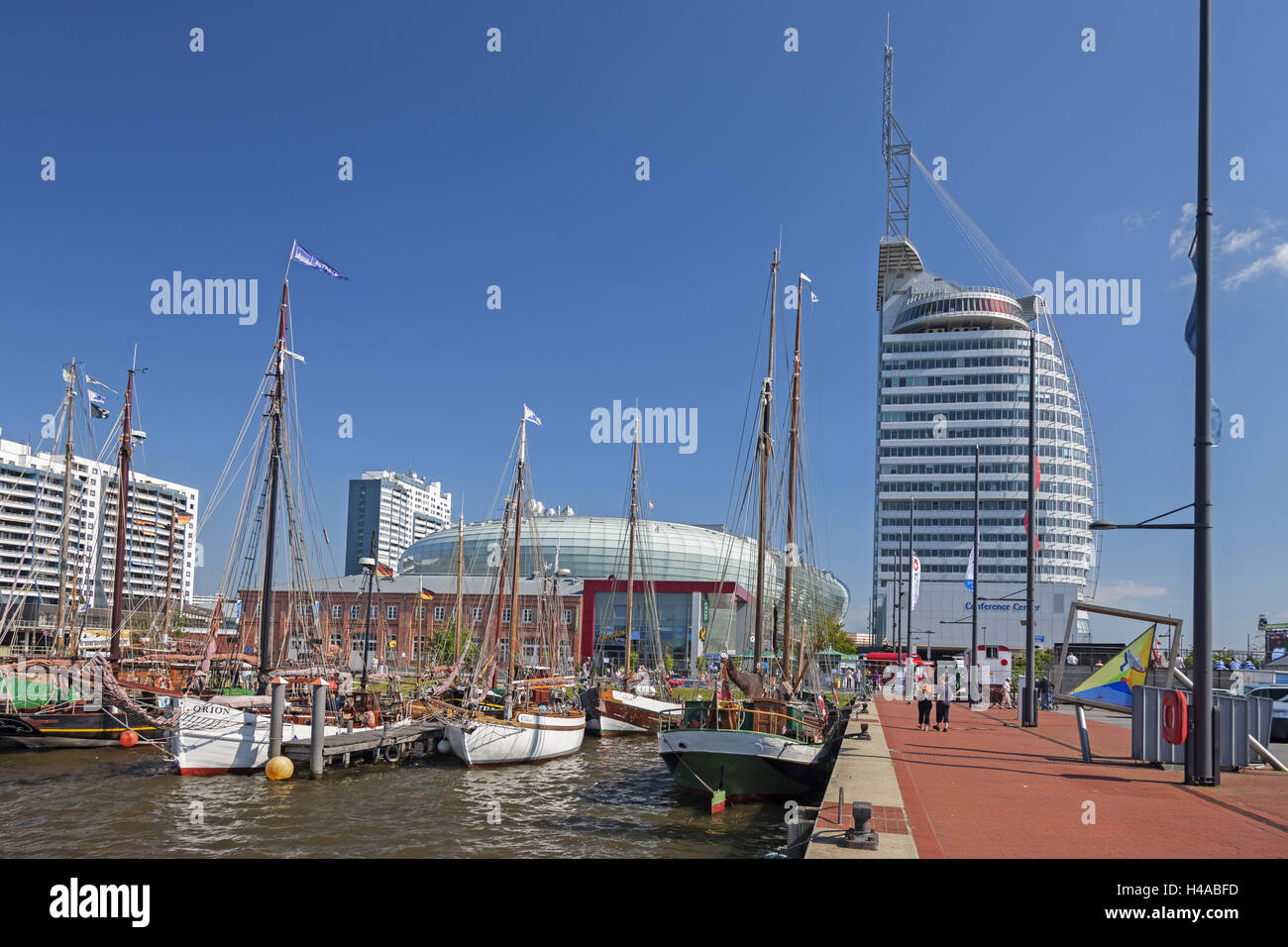 New harbour, sailing ships, harbour promenade, climate house, Atlantic ...