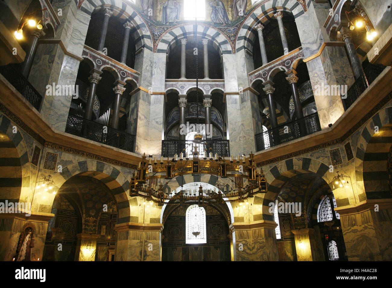Palace chapel aachen hi-res stock photography and images - Alamy