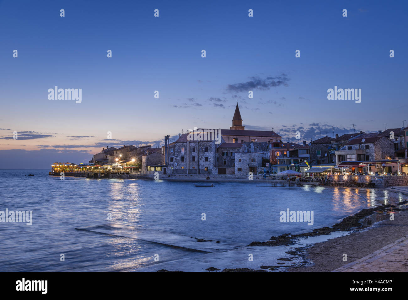 Umag promenade hi-res stock photography and images - Alamy