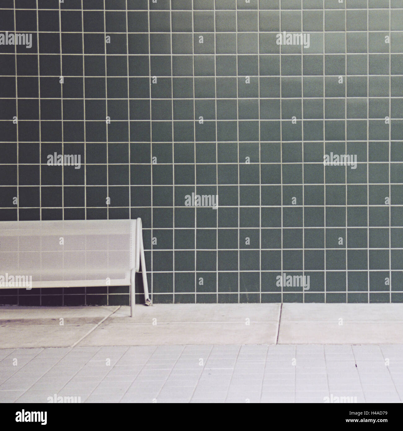 Tiled wall hi-res stock photography and images - Alamy