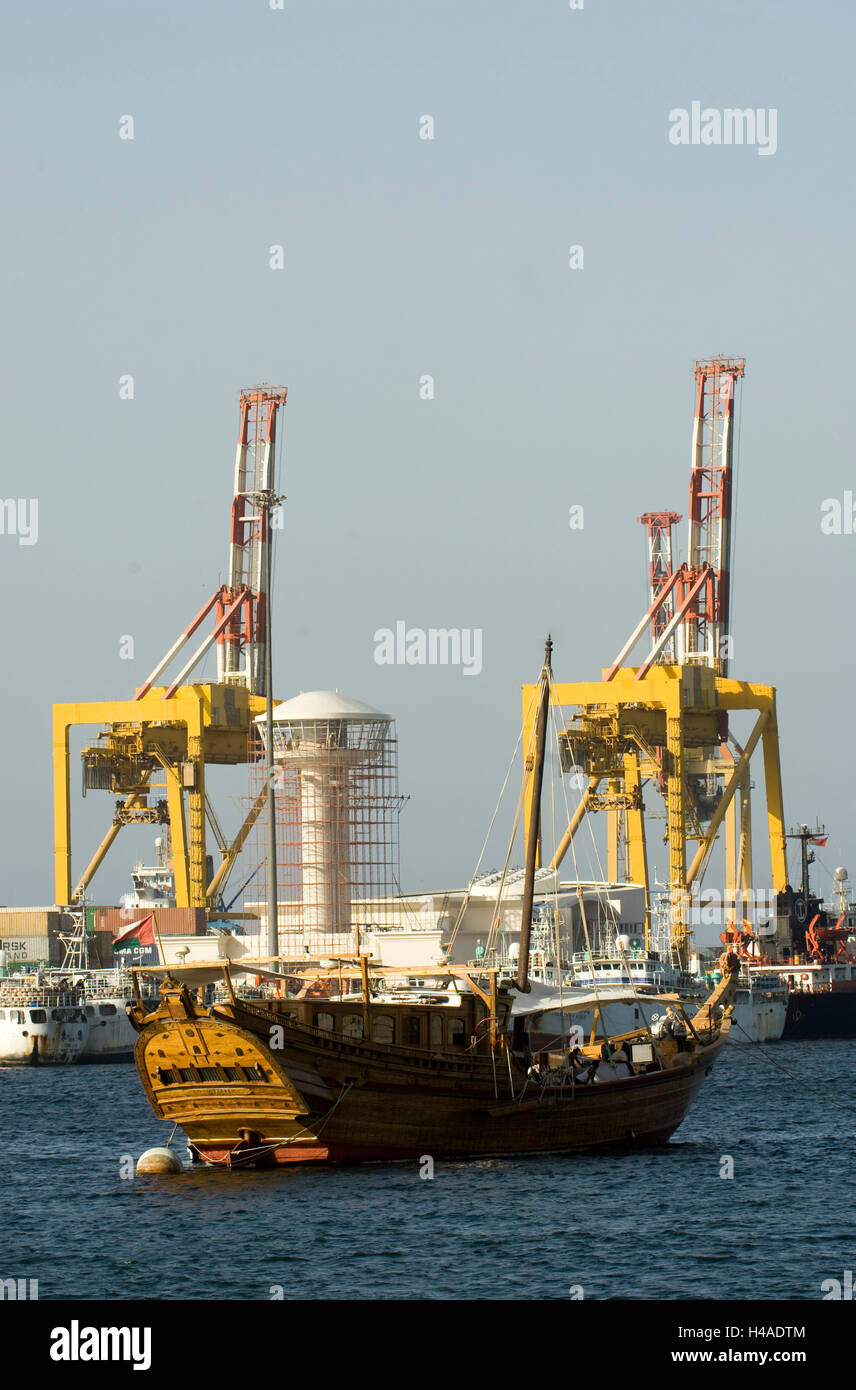 Oman, Muscat, courage yard, container port Mina Quaboos Stock Photo - Alamy