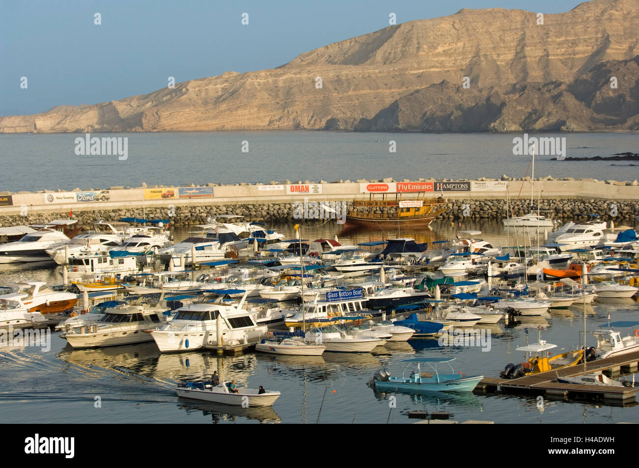 Marina bandar al rowdha hi-res stock photography and images - Alamy