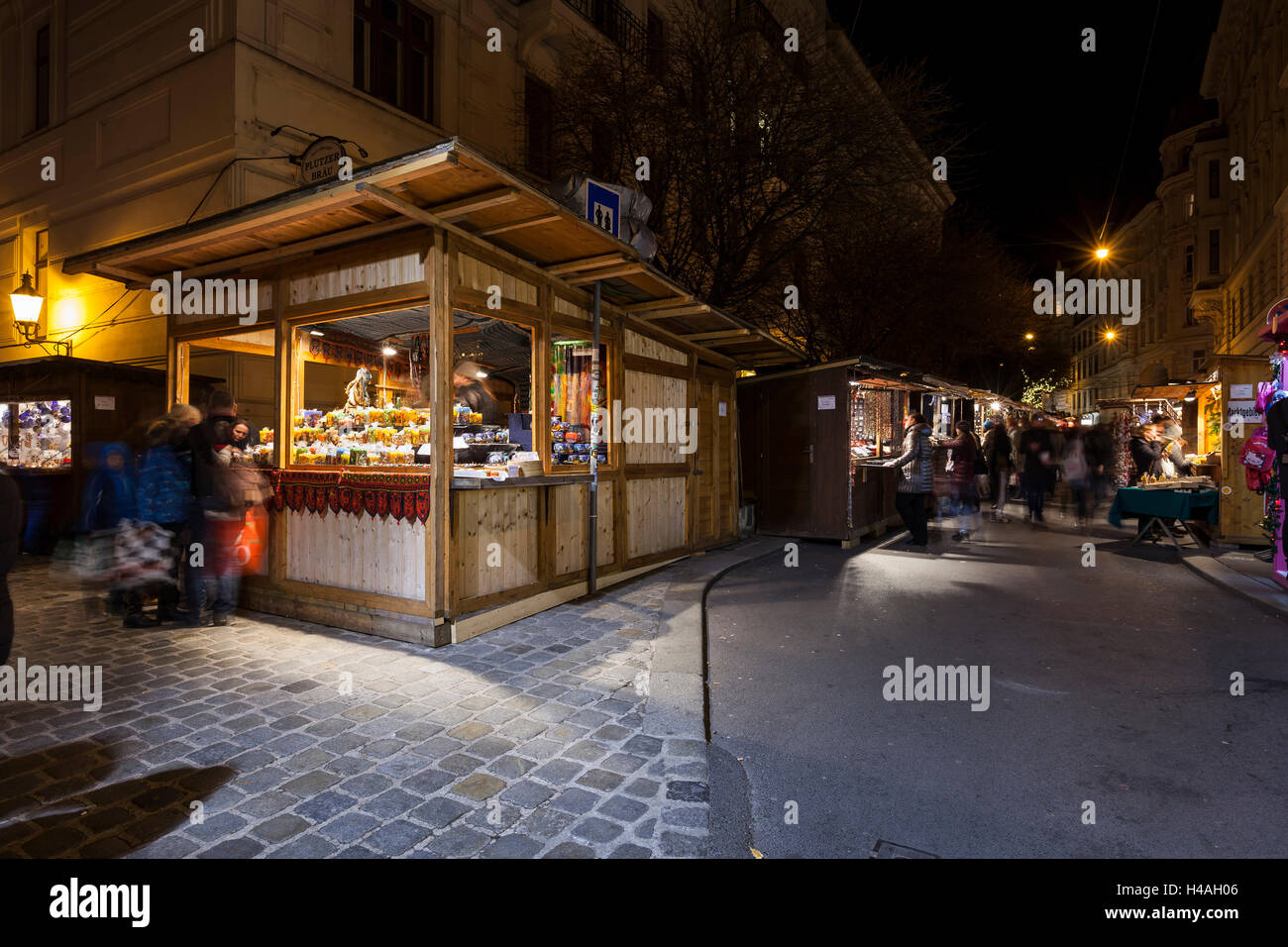 Austria, Vienna, Spittelberg, Advent market Stock Photo - Alamy