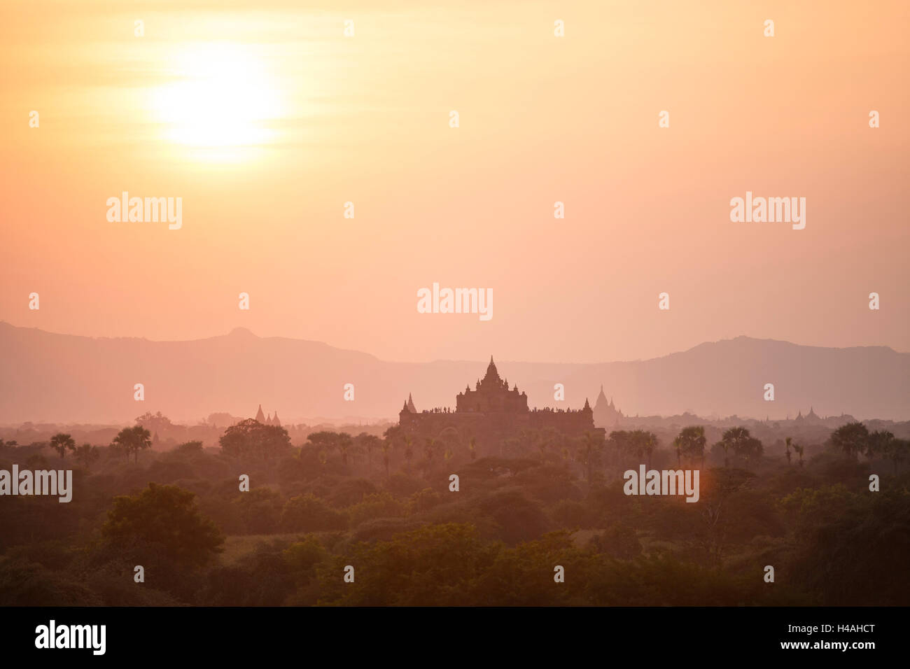 Sunrise over ancient temples of Bagan, Myanmar Stock Photo - Alamy