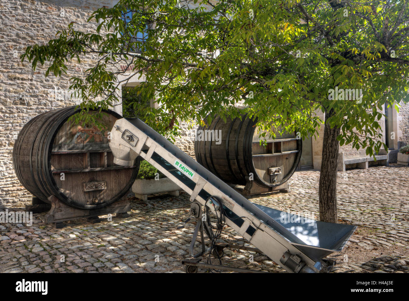 Chateau Pommard, wine route, route of the Grands Crus, Pommard ...