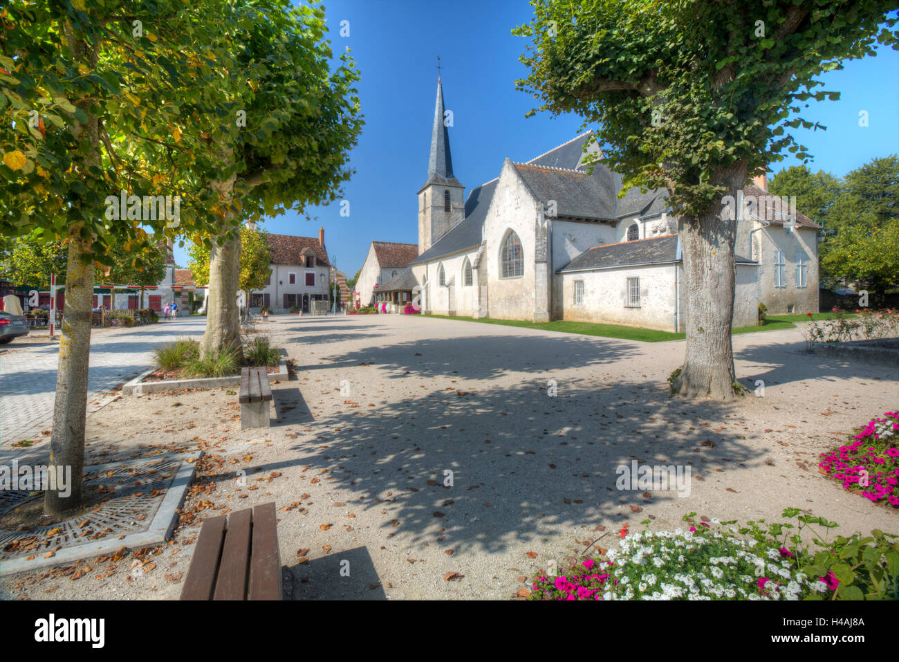Cheverny village hi-res stock photography and images - Alamy