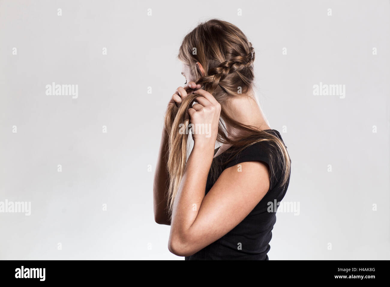 Instructions double plait step 2 of 5 Stock Photo - Alamy
