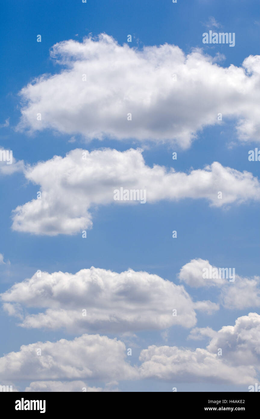 Cumulus cloud forms hi-res stock photography and images - Alamy