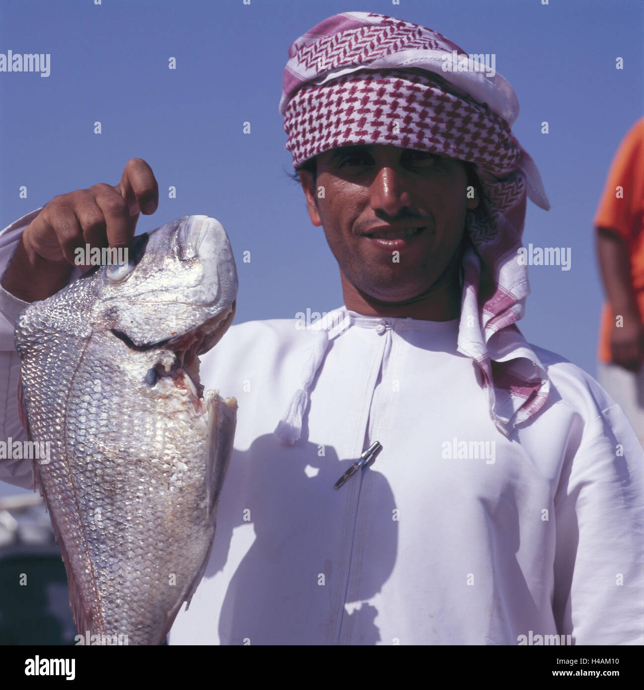 Oman, Sib, local, fish, portrait, curled, raw, point, people, hold up ...