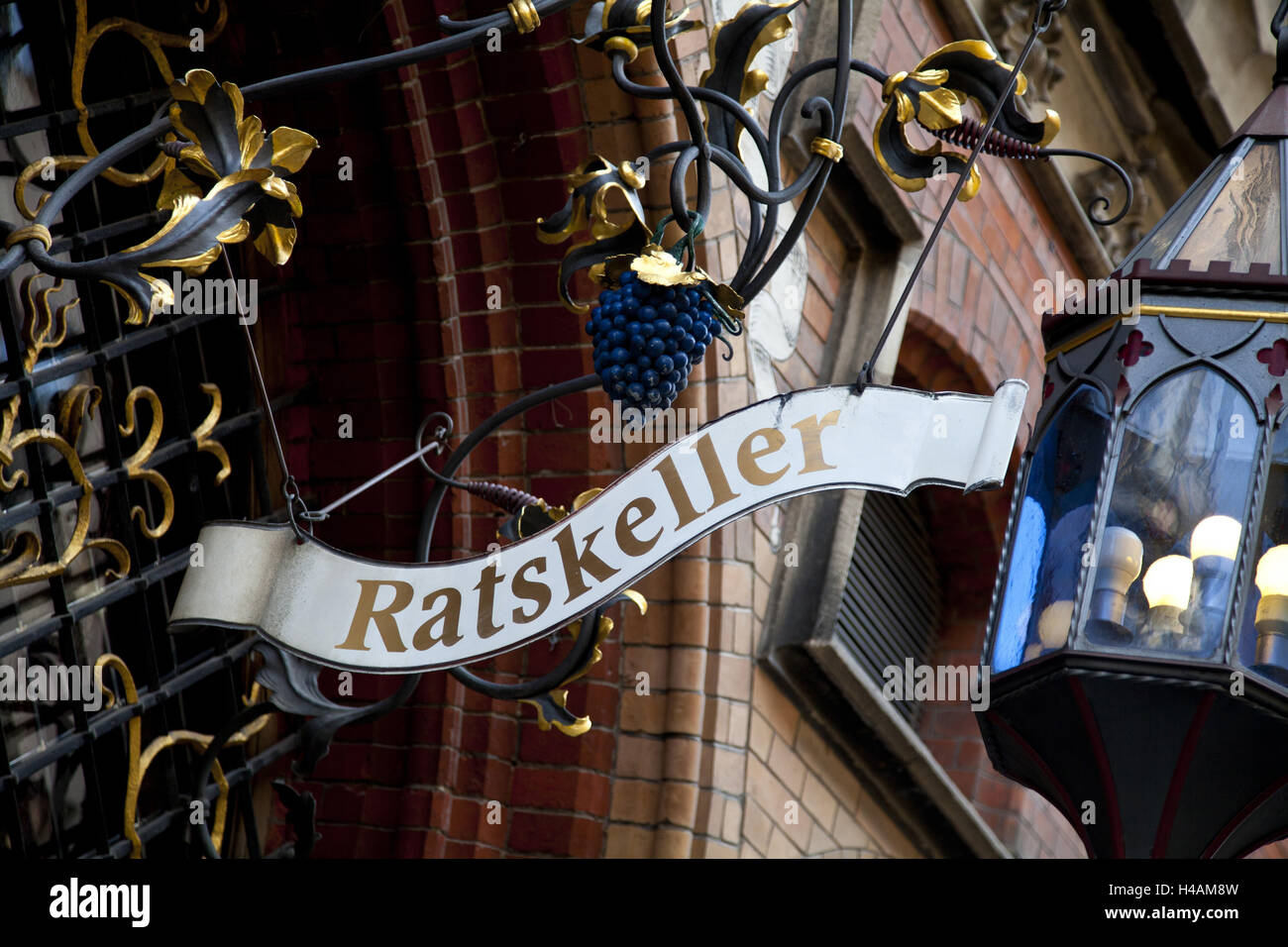 Ratskeller Munich High Resolution Stock Photography and Images - Alamy
